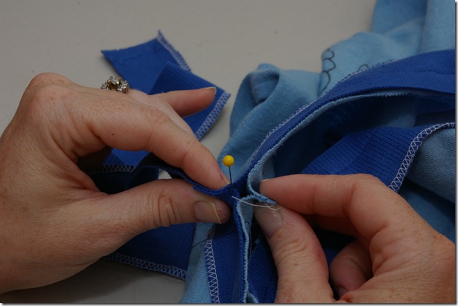 Hammer & Thread: T-shirt to Tank Tutorial